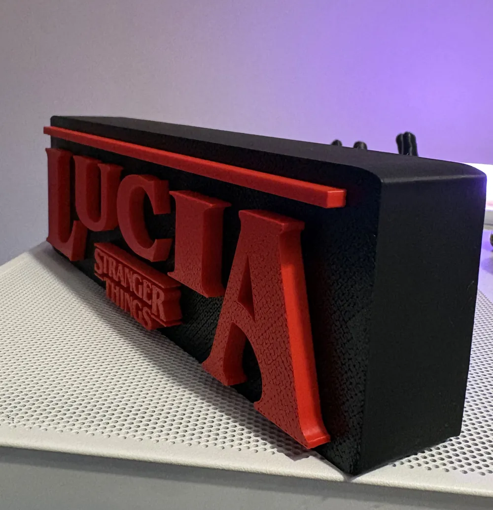 soporte/letrero stranger things lucia - Modelo de impresión 3D gratuito ...