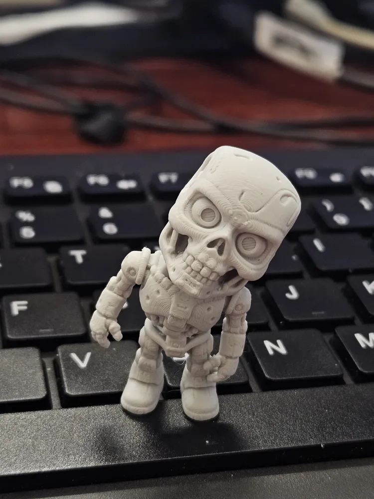 mini flexi Terminator T800 - Free 3D Print Model - MakerWorld