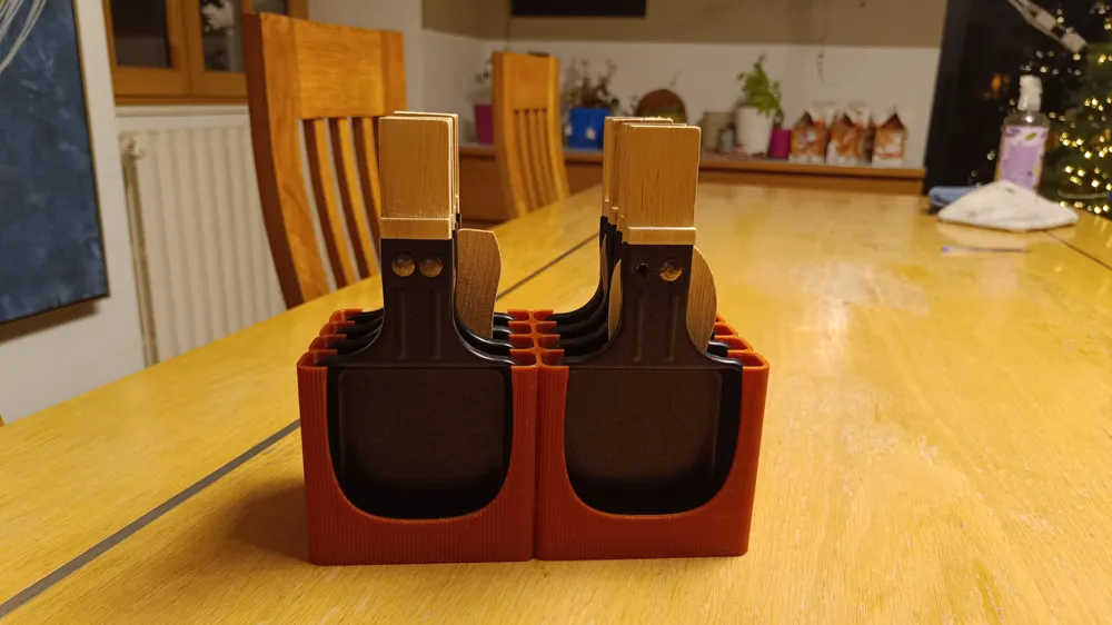 3D Printable Raclette Pan Holder by Dreeco - MakerWorld