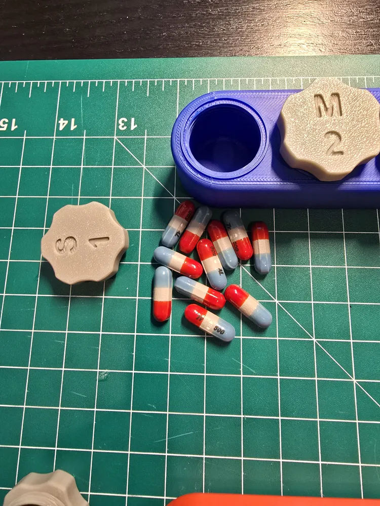 7 Day Travel Pill Box by GrayGav MakerWorld: Download Free 3D Models