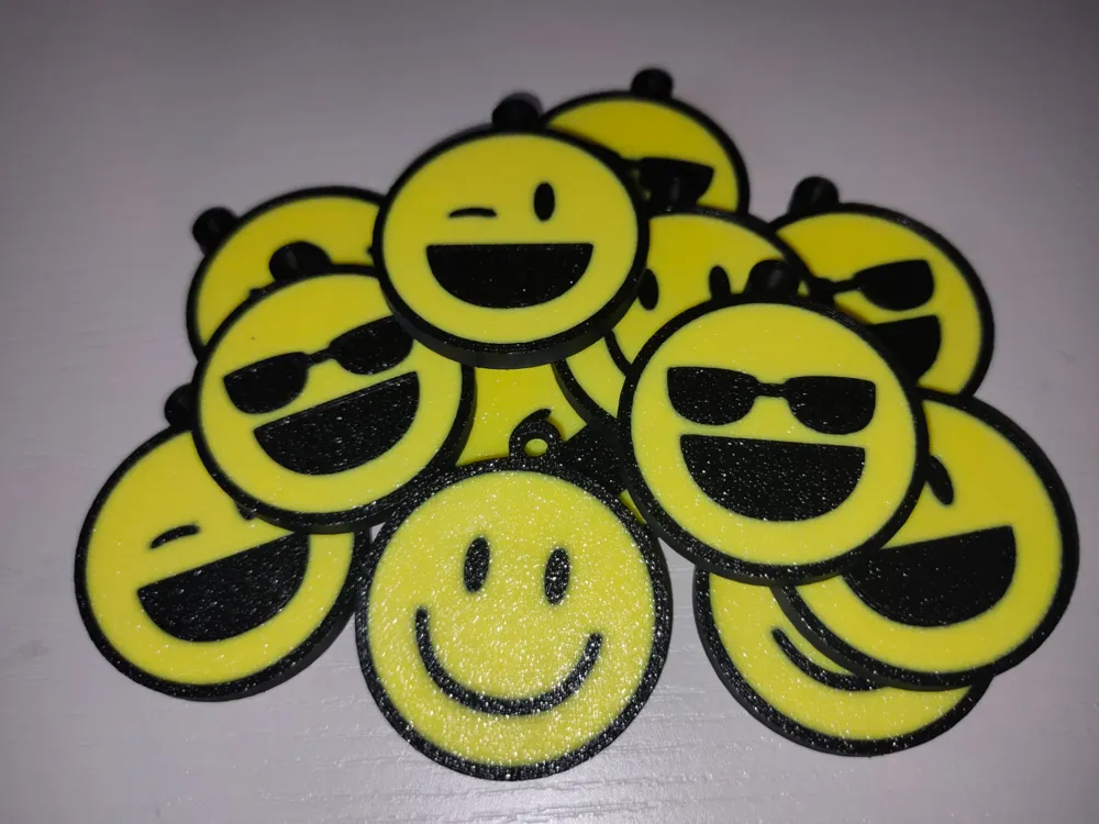 Keychain smile multicolor three color by 3Dprint-K81 - MakerWorld