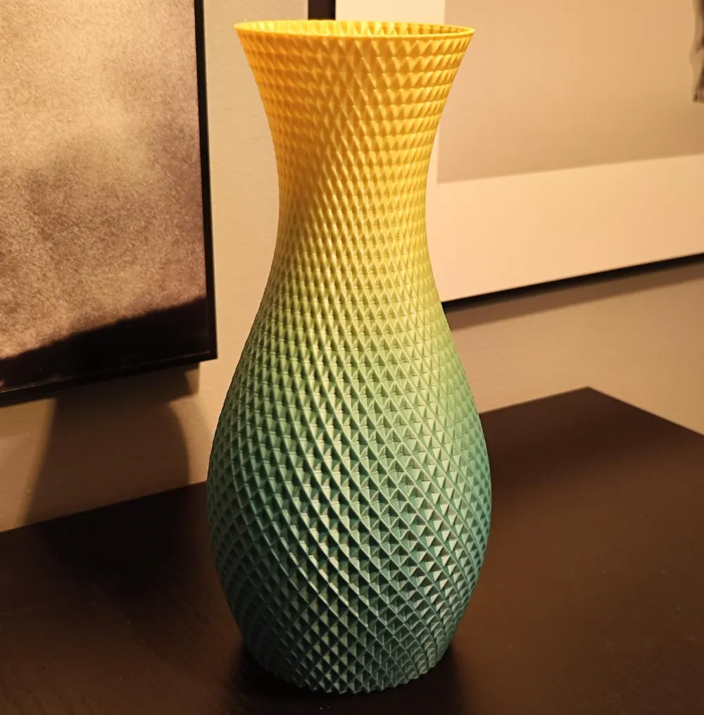 Squarepattern Vase by Crizzy Designs MakerWorld: Download Free 3D Models