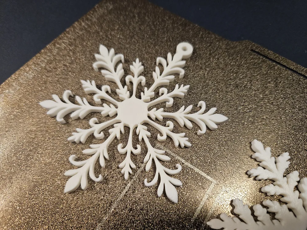 Christmas Snowflake Decoration - Free 3D Print Model - MakerWorld