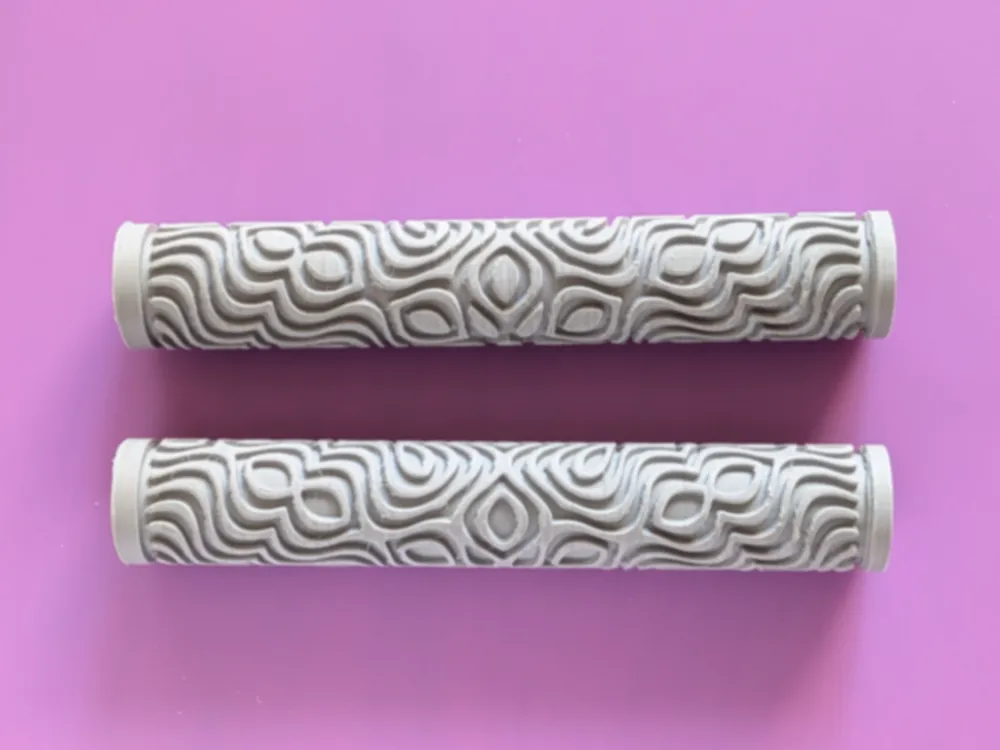 Texture Rolling Pin - Wavy Flower Pattern - Free 3D Print Model ...