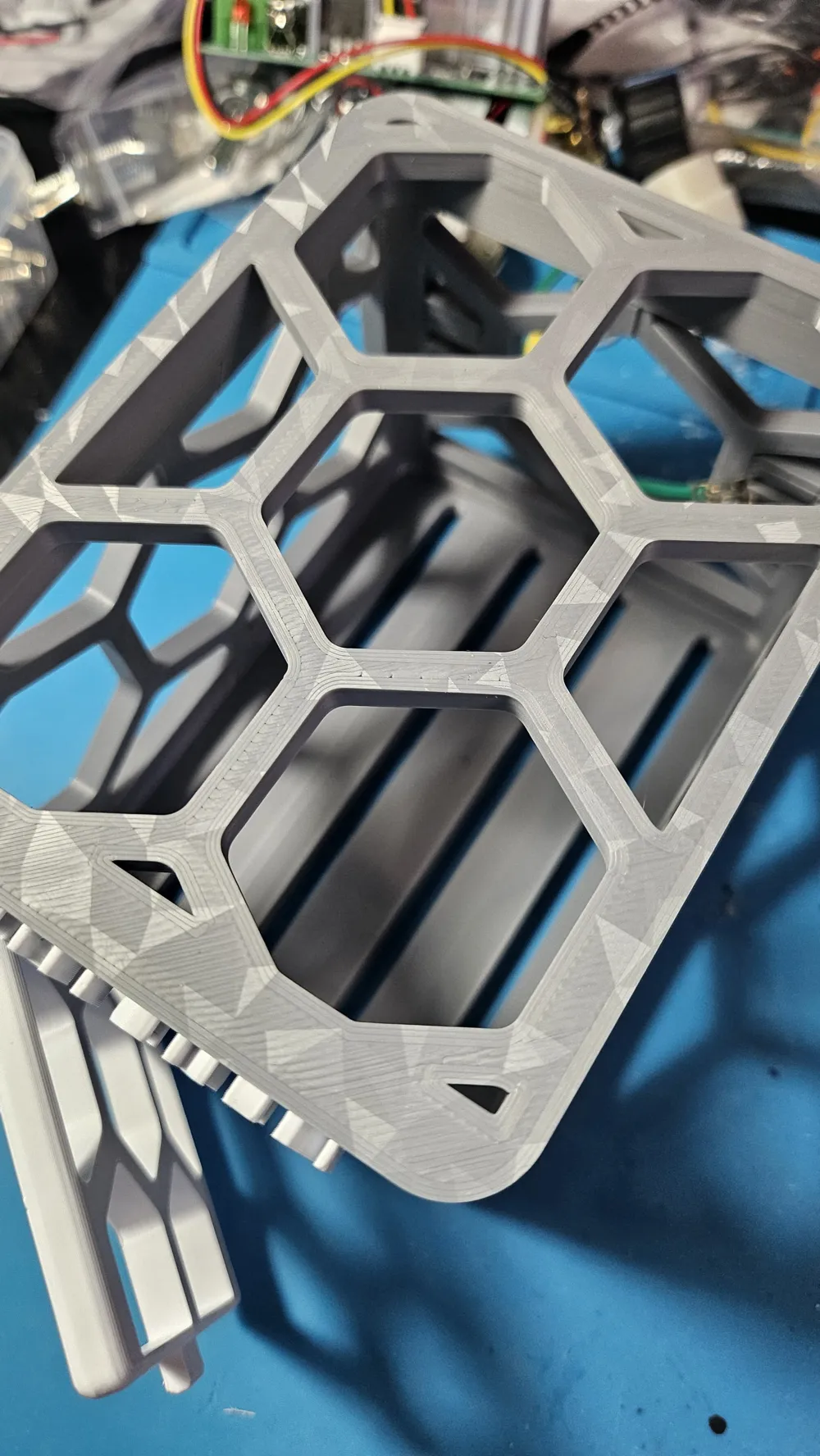 Small Cage hexagon, pivot door by Billotta MakerWorld: Download Free 3D ...