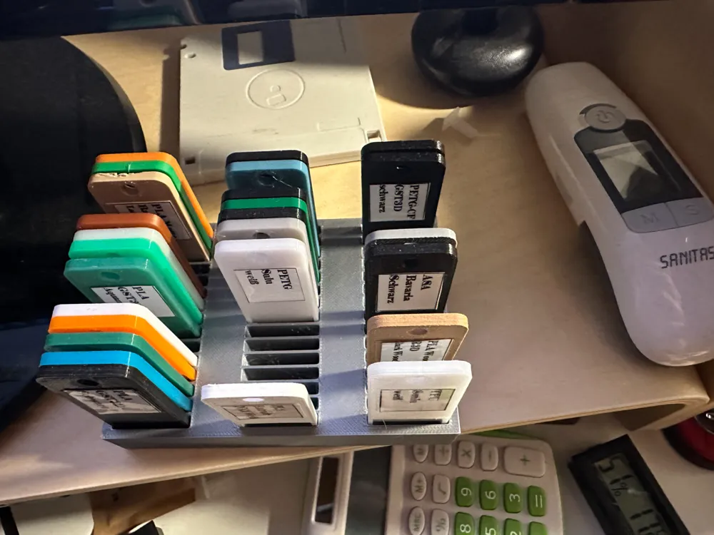 Filament Sample Holder by RainerBavaria - MakerWorld