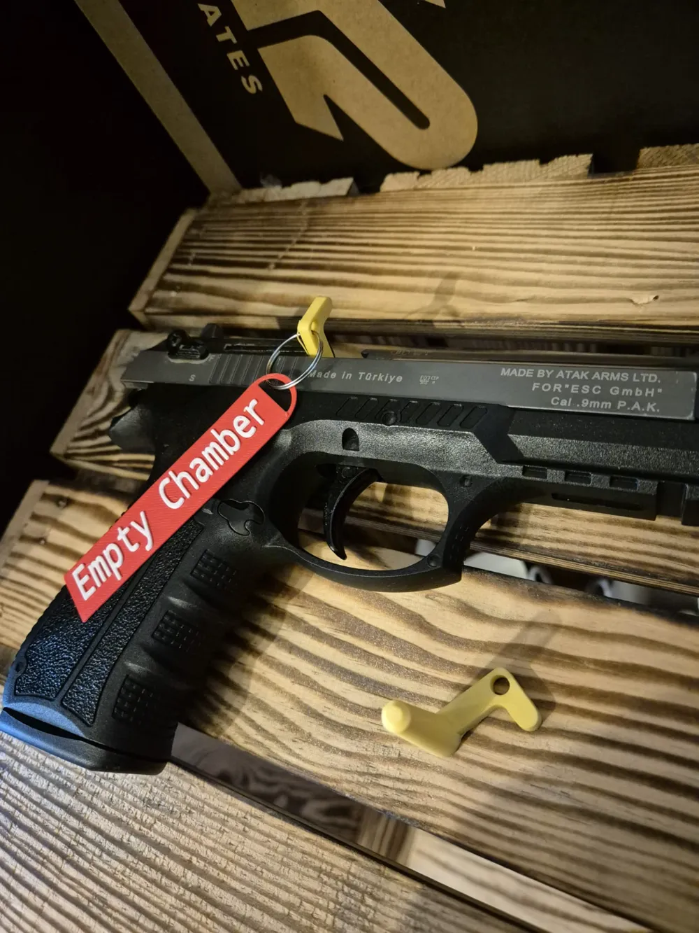 9mm Chamber Flag / Gun Safe Flag by Zentral_E MakerWorld: Download Free 3D Models