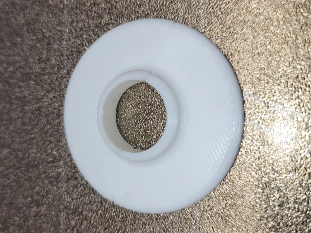 Two-part rosette cover for 16mm heating pipe by ChrisK_929 - MakerWorld