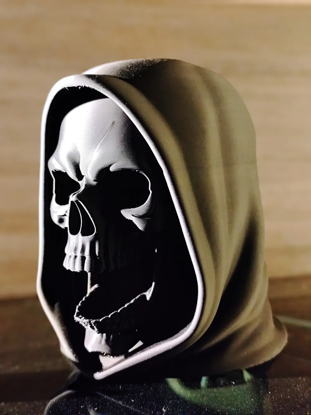 The Reaper Lamp – Skull Lamp with Hood - Free 3D Print Model - MakerWorld