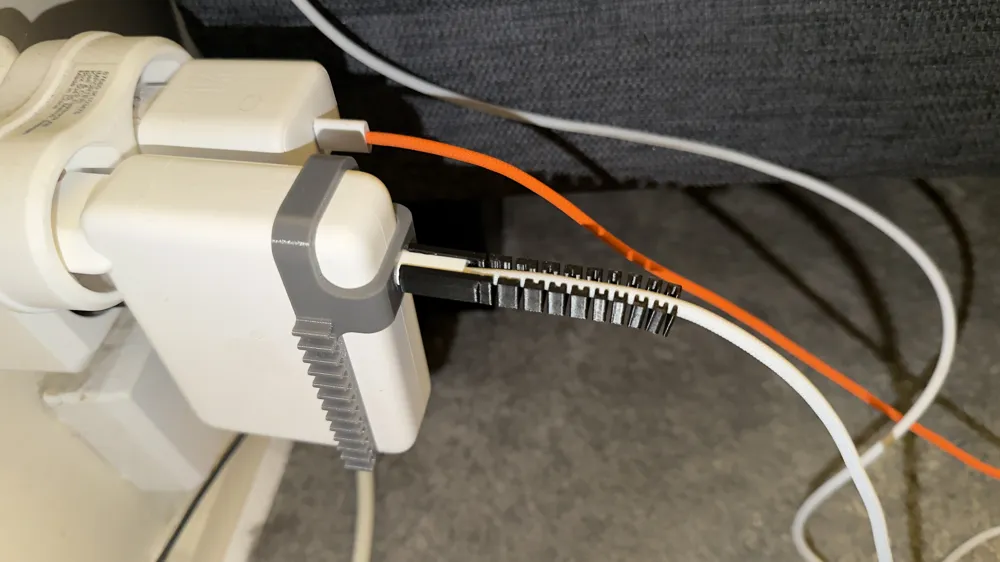 usb-c MacBook saver - Free 3D Print Model - MakerWorld
