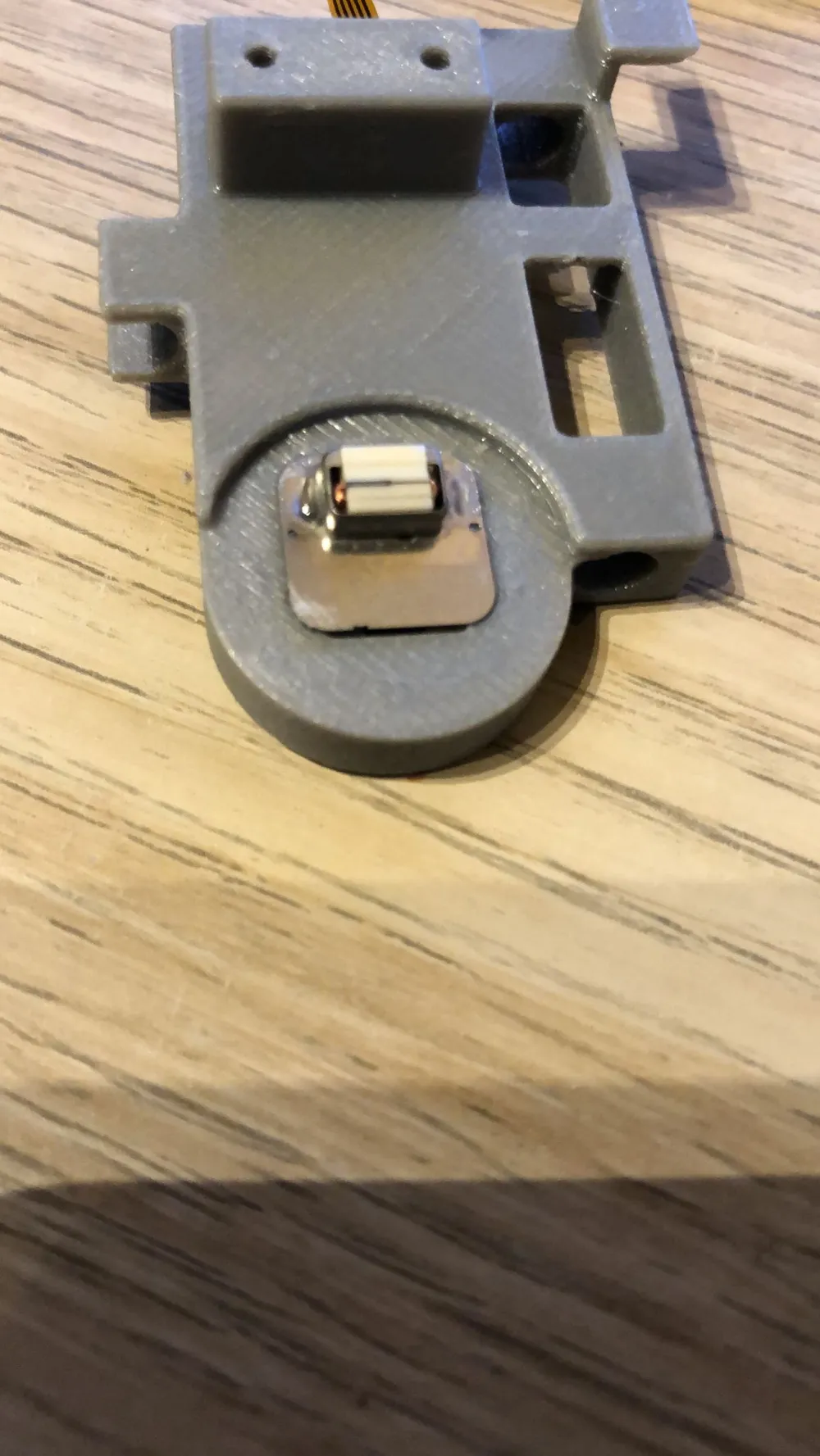 commodore 1541 head support by almi MakerWorld: Download Free 3D Models