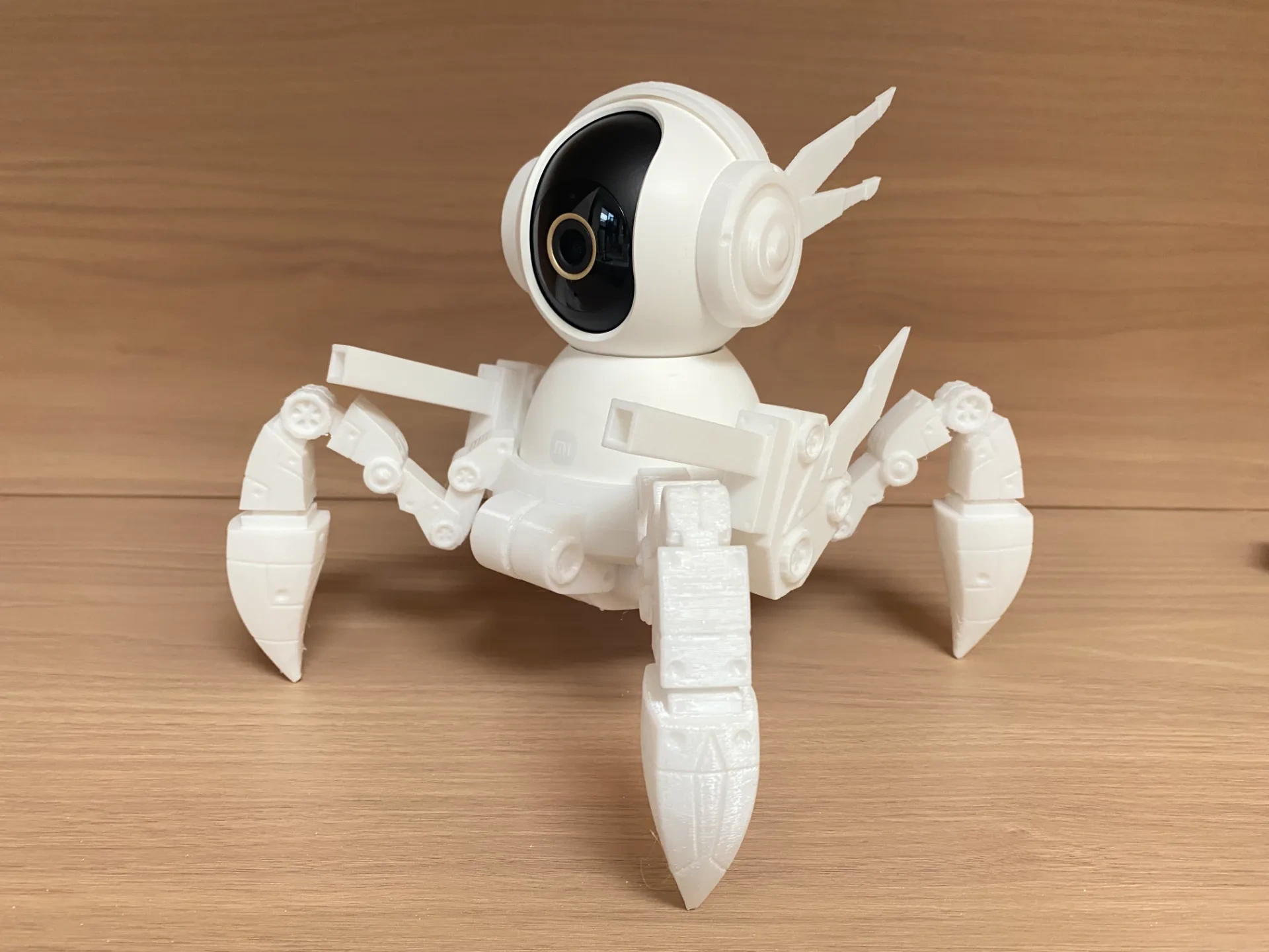 Xiaomi Smart Camera—Mech Skin (fits models with a base up to 7.8cm) 2K ...