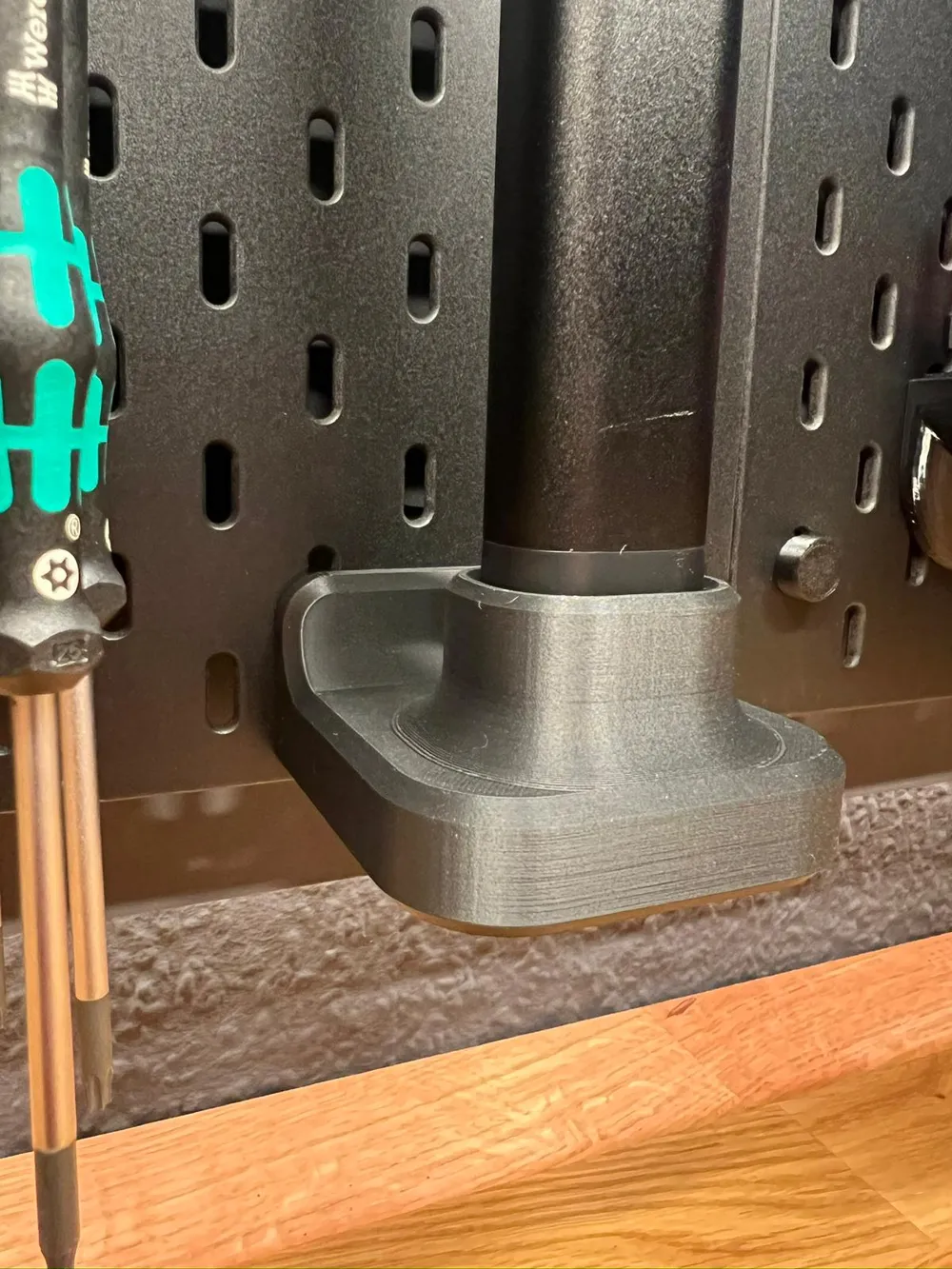 Skardis Mount Desk Lamp - Free 3D Print Model - MakerWorld