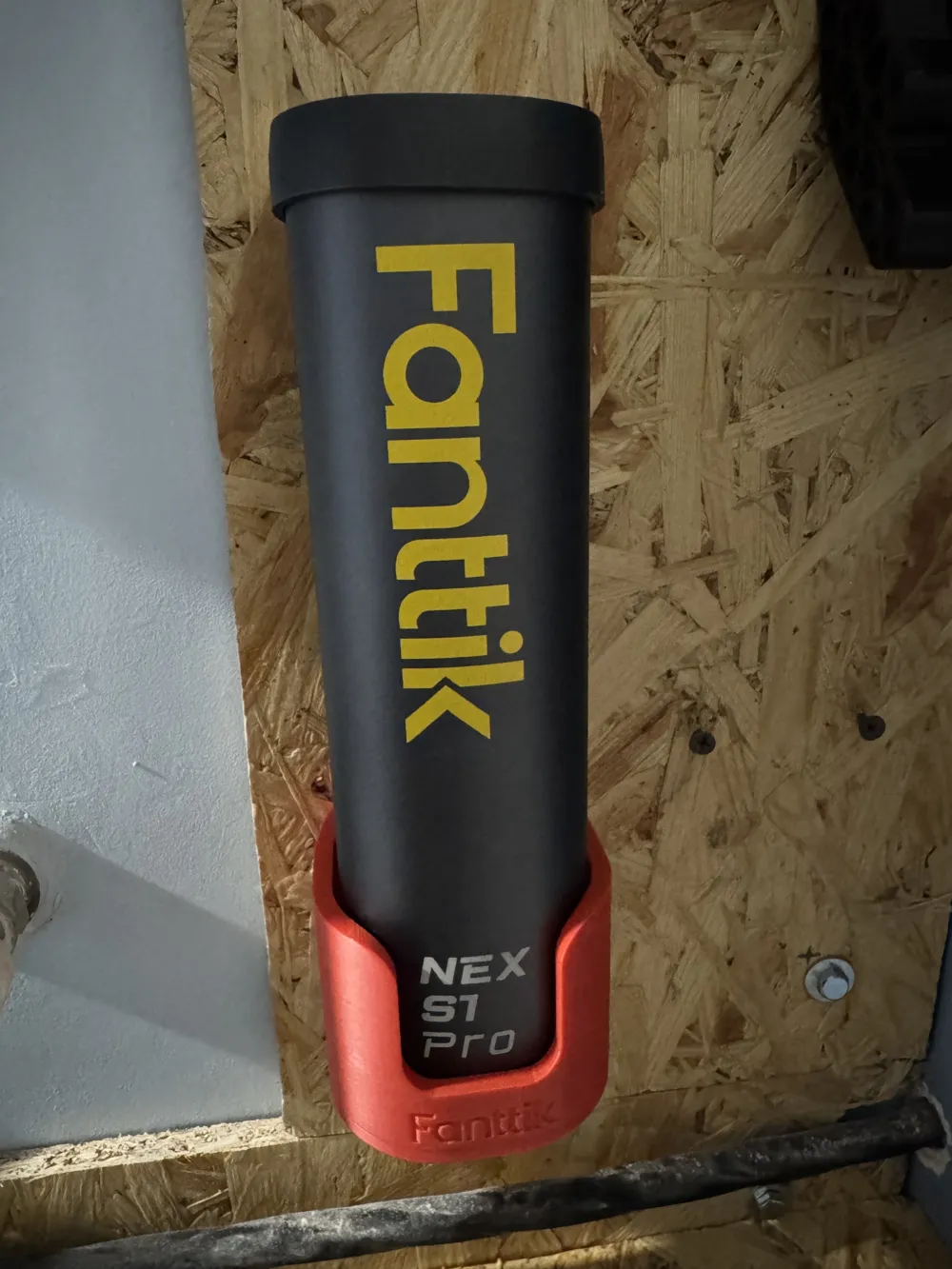 Fanttik NEX S1 Pro Wandhalterung – Kostenloses 3D-Druckmodell – MakerWorld