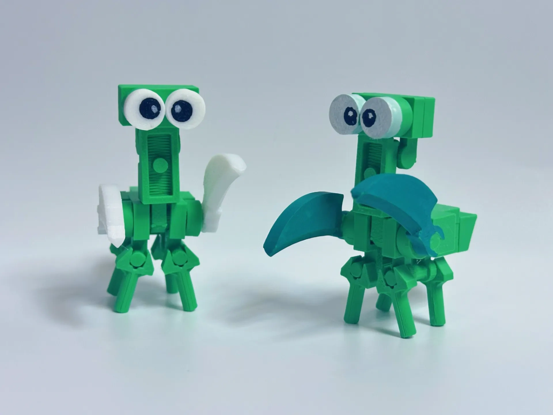 Adorable Praying Mantis - LEGO Brick by fanf - MakerWorld