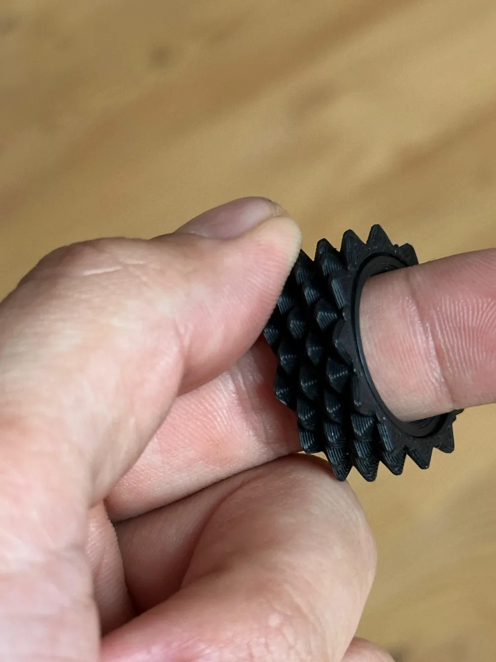 (Print in Place) Spiked Fidget Ring - Free 3D Print Model - MakerWorld
