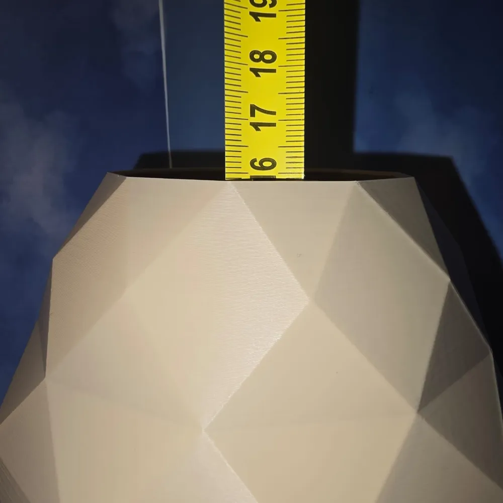 Standsichere Vase – Kostenloses 3D-Druckmodell – MakerWorld