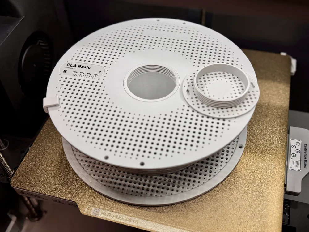 Desiccant Container for Bambu Lab Spool by Mono98 MakerWorld: Download ...