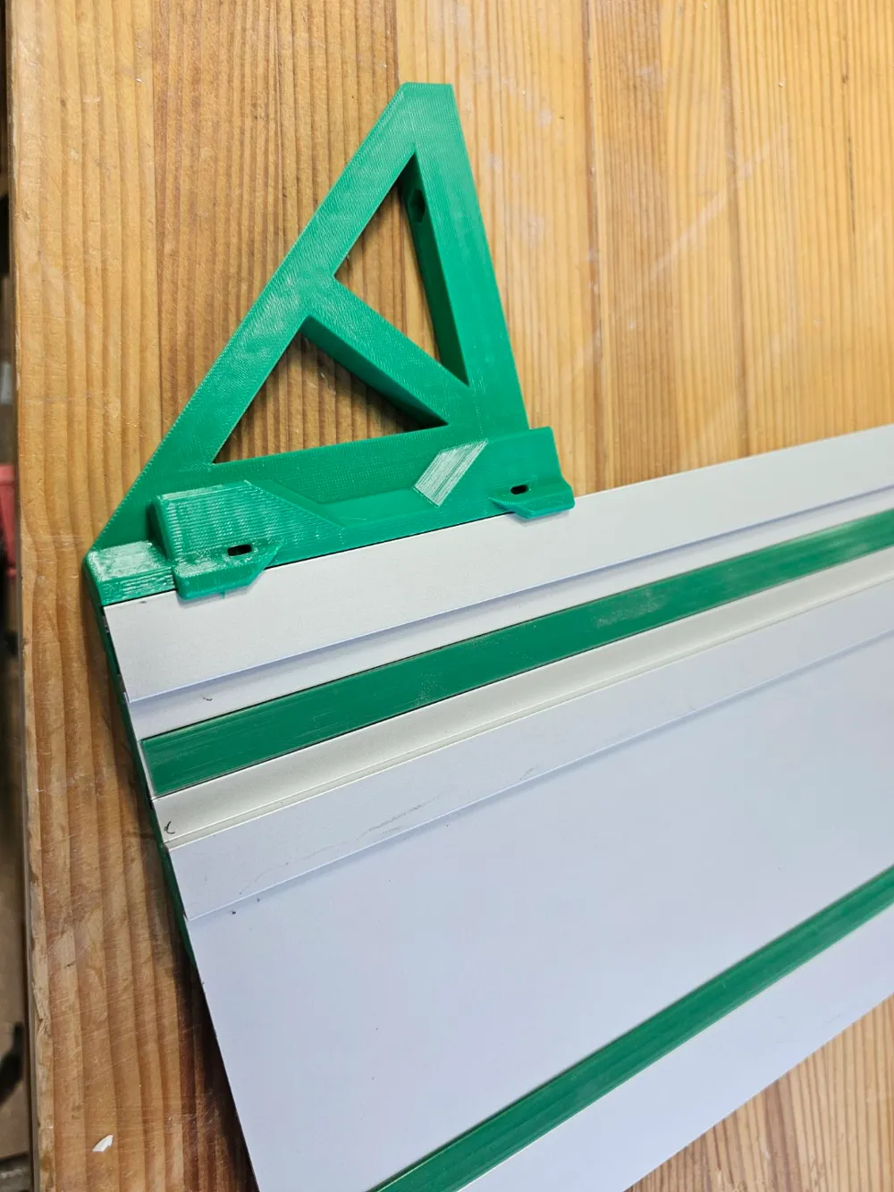 Grizzly Track Saw Square Remixed by chapo3 MakerWorld: Download Free 3D ...