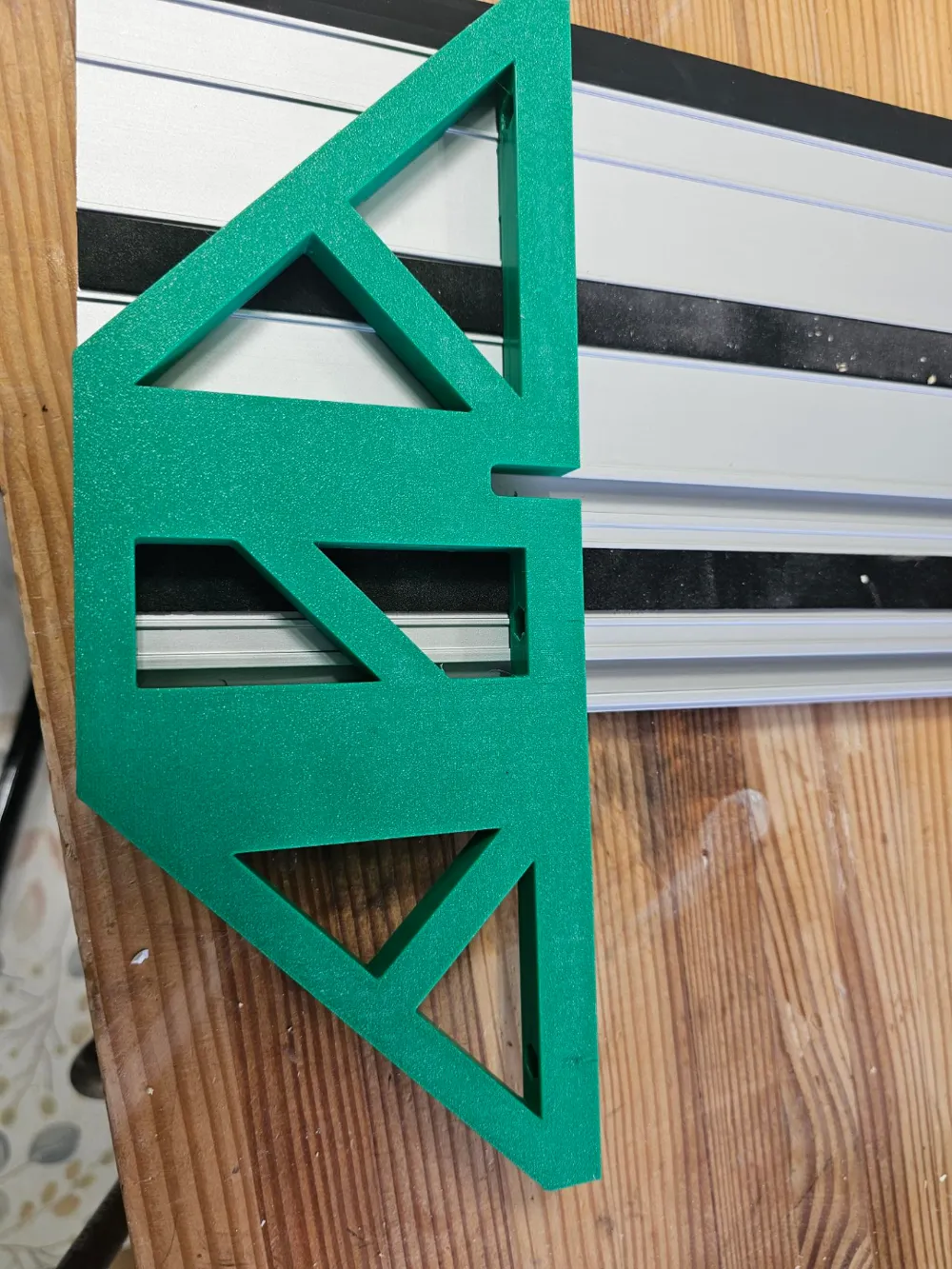 Grizzly Track Saw Square Remixed by chapo3 MakerWorld: Download Free 3D ...