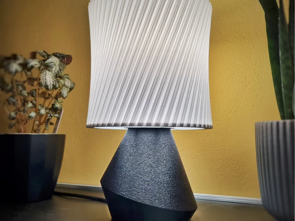 Modern textured lamp by HorakCNC MakerWorld: Download Free 3D Models