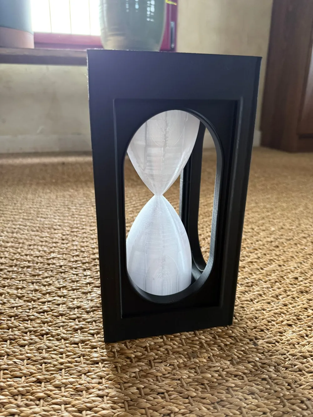 Modern Cyber Hourglass LED Desk Lamp - Free 3D Print Model - MakerWorld