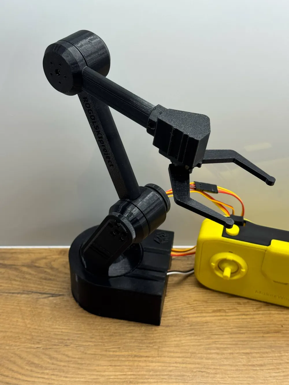 3D robotic arm CyberBrick by jakub.rogoolski MakerWorld: Download Free ...