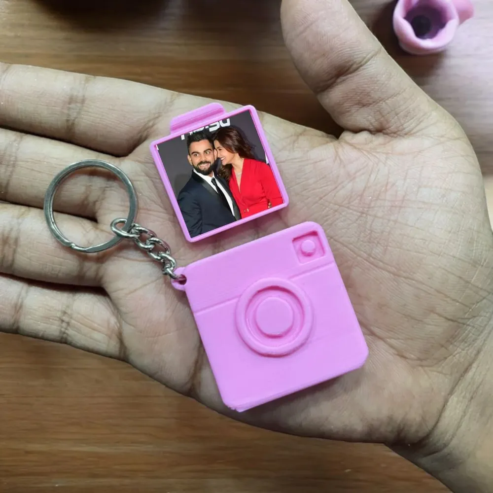 Instagram Camera Keychain - Free 3D Print Model - MakerWorld
