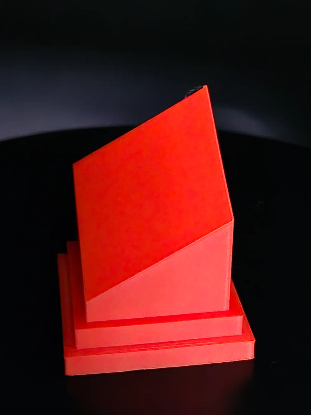 Angled Display Plinth by Signaturehobbies - MakerWorld