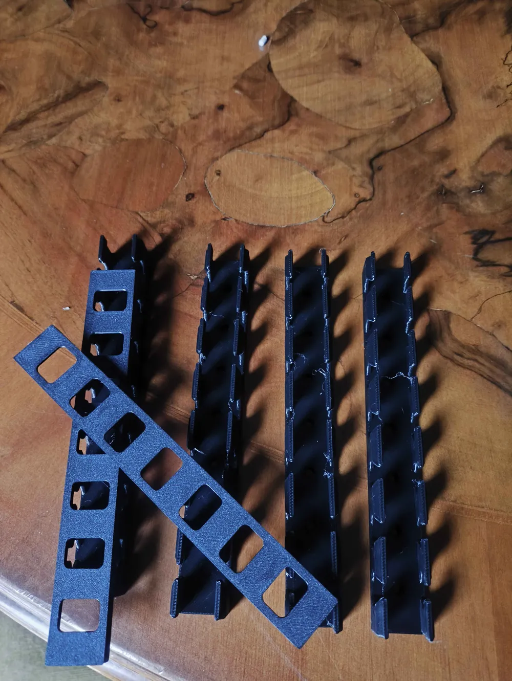 cable managment tv-pc desk - Free 3D Print Model - MakerWorld