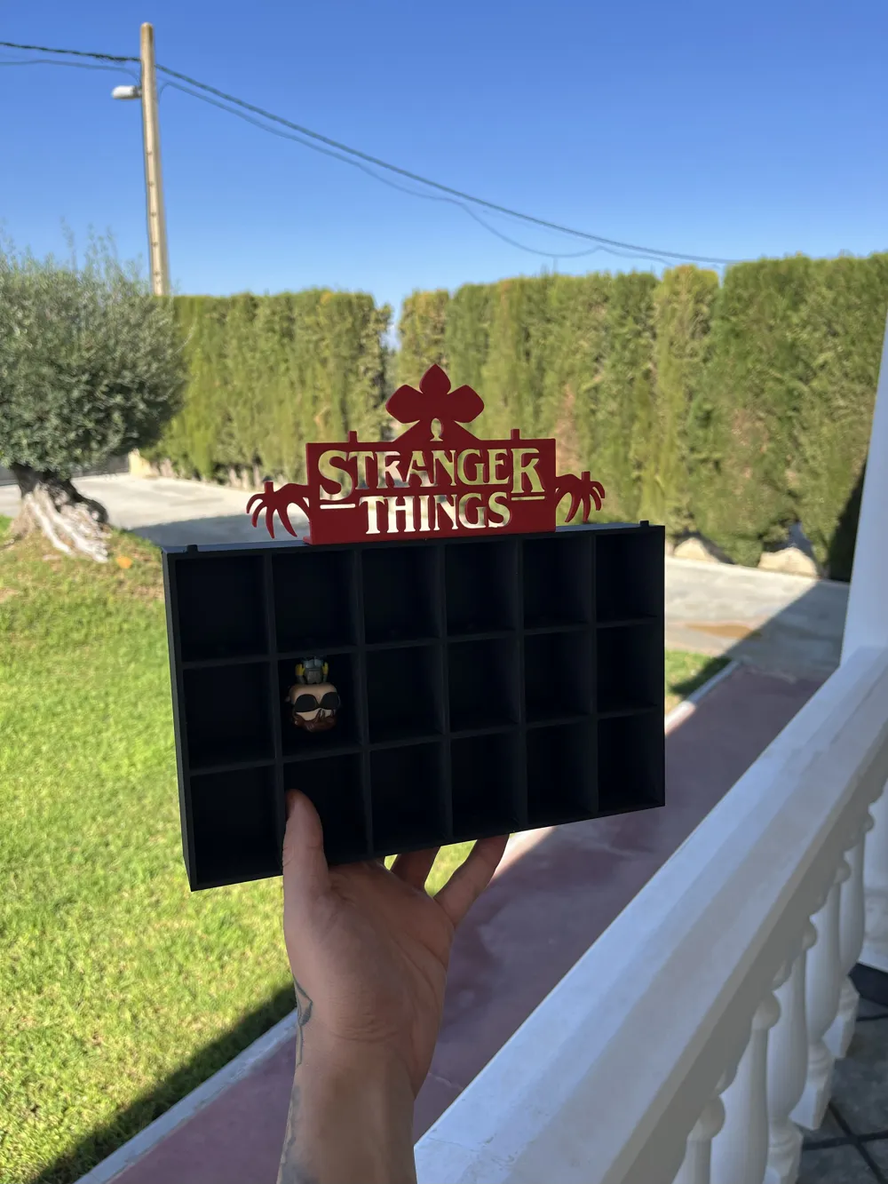 Stand Stranger Things - Free 3D Print Model - MakerWorld