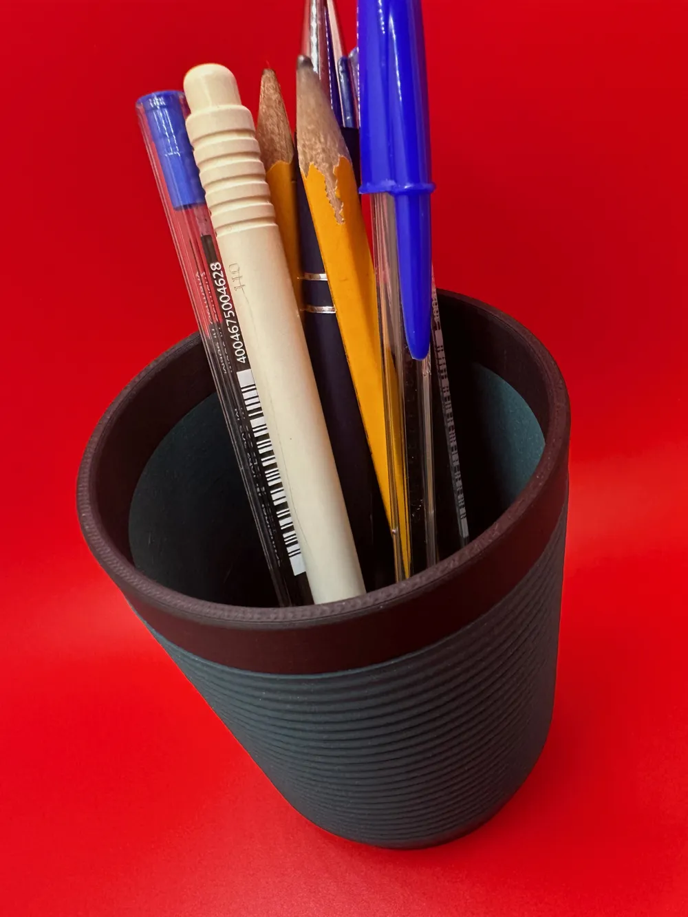 Threaded Illusion Pencil Pot by Fyrby Additive - MakerWorld