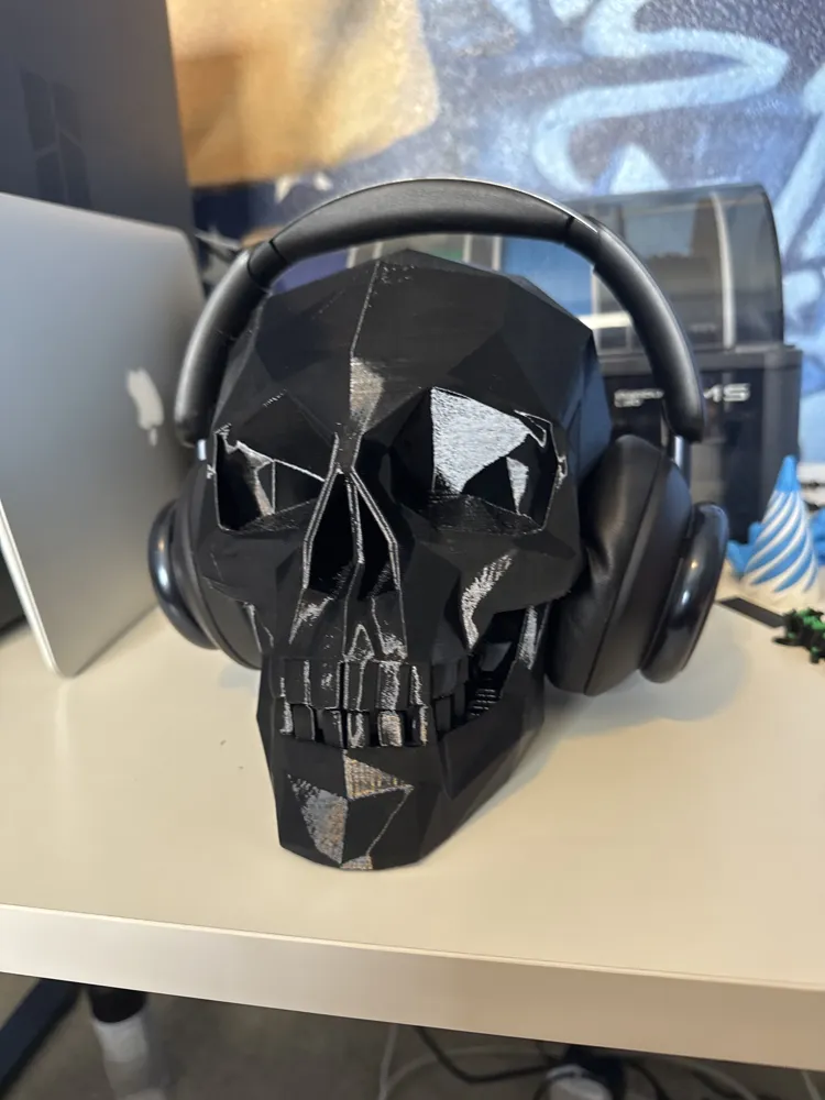 Low-Poly Skull Stand | Hats, Headphone, Sunglasses by josiah MakerWorld ...