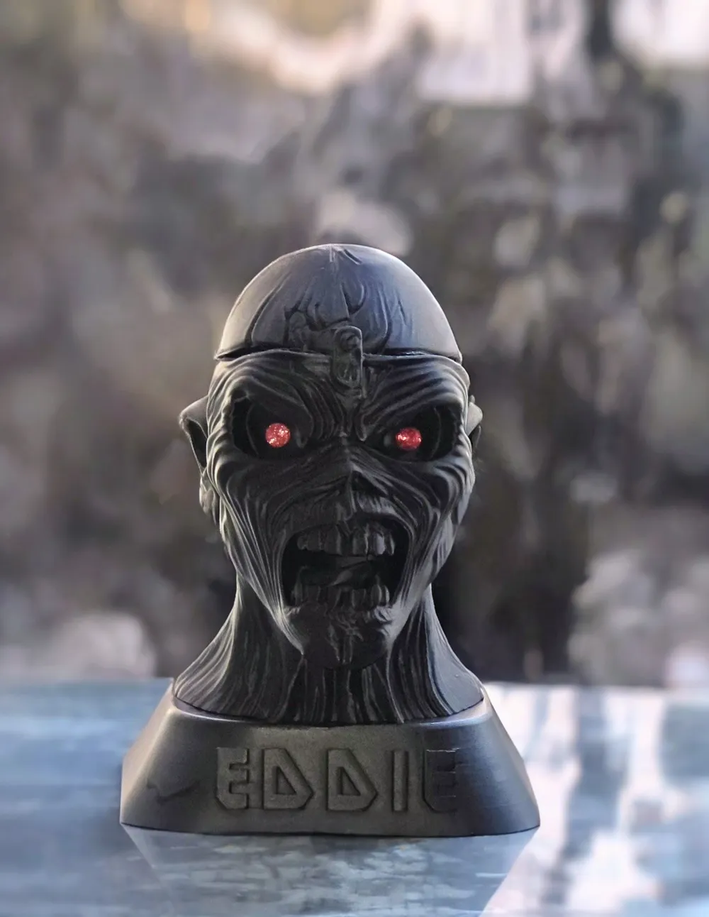 Eddie's Head – Glowing Skull Lamp & Snack Bowl by Pennywise MakerWorld ...