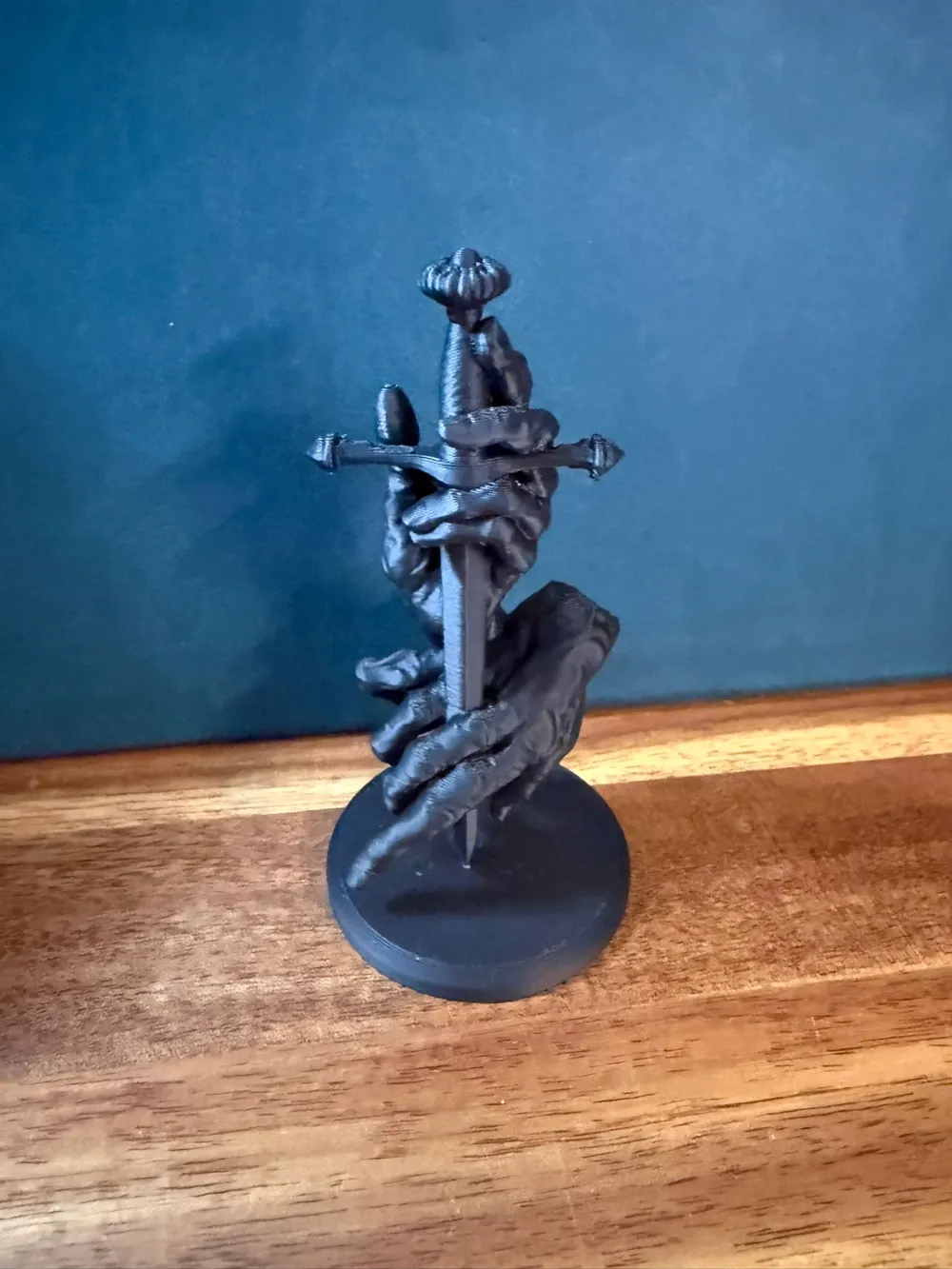 Baroque Knight Blood Oath Sword Statue - Free 3D Print Model - MakerWorld