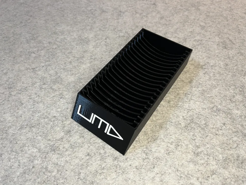 Stand holder for 20 UMD discs for PSP - Free 3D Print Model - MakerWorld