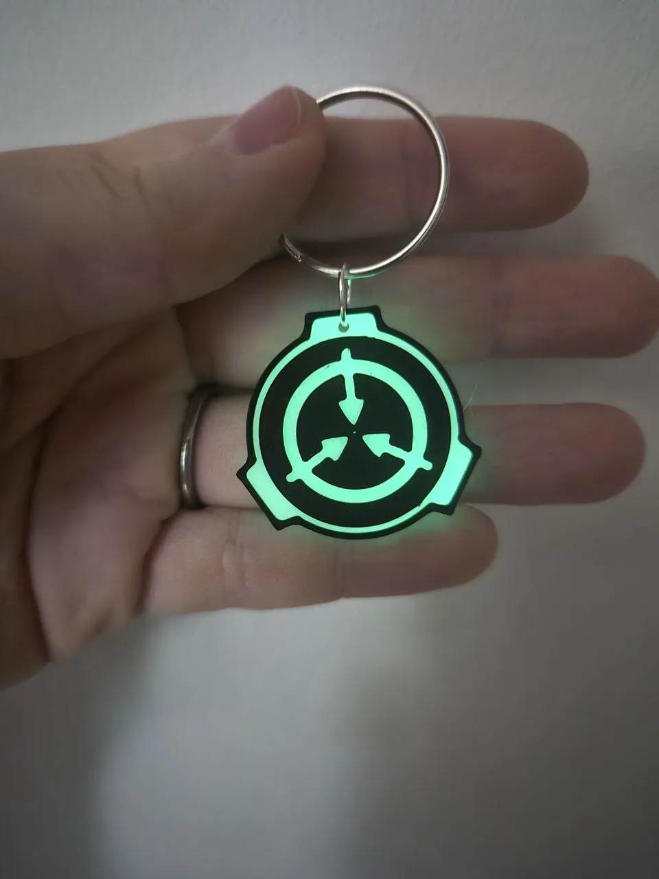 Keychain SCP - Free 3D Print Model - MakerWorld