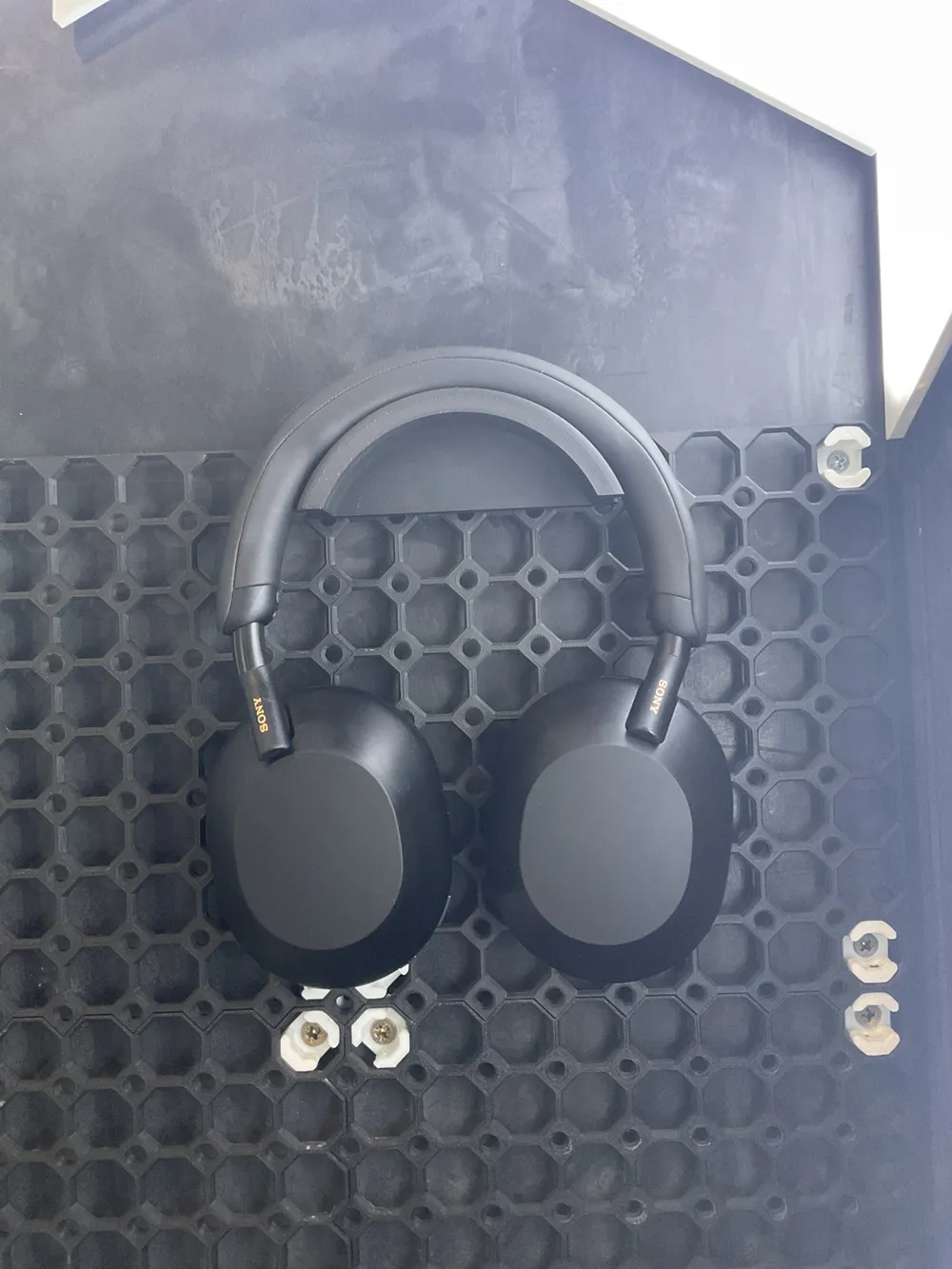 Multiboard headphone hanger for Sony wh-1000xm5 by meaningful ...