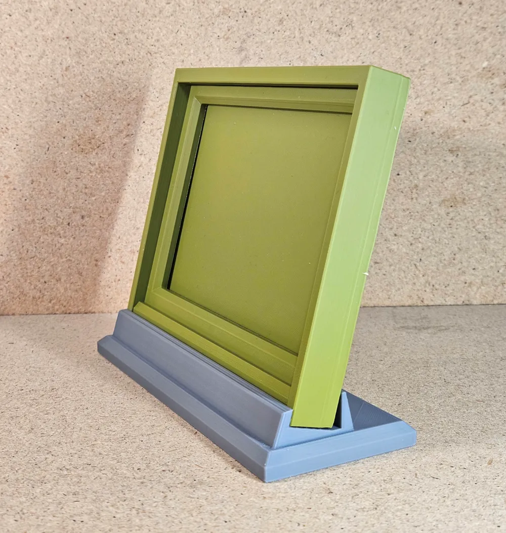 Themed Picture Frame - Free 3D Print Model - MakerWorld