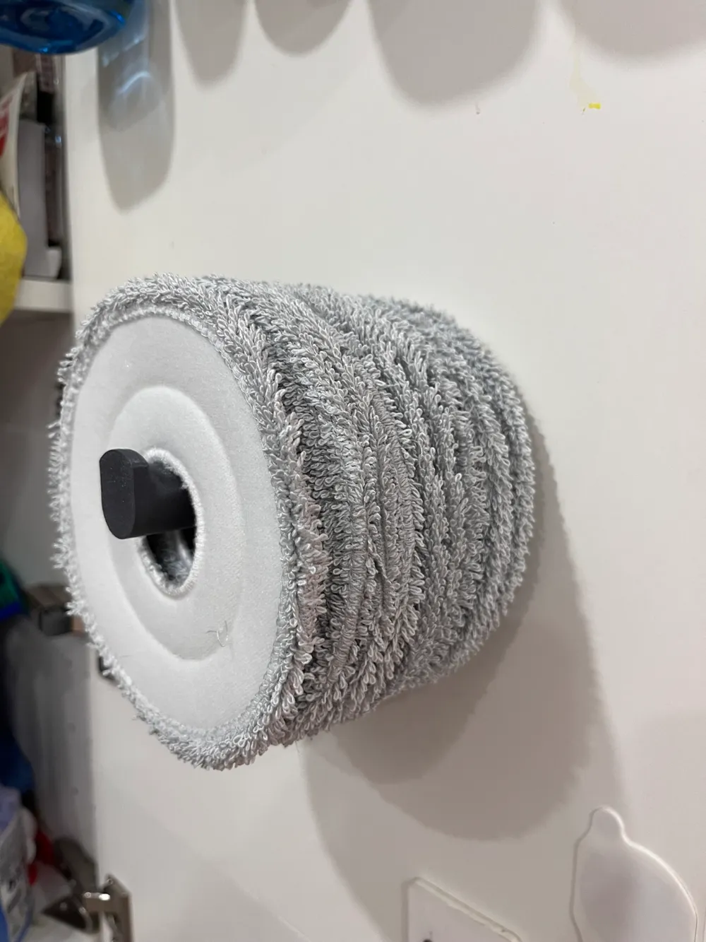 Dreame Mop Wall Mount - Free 3D Print Model - MakerWorld