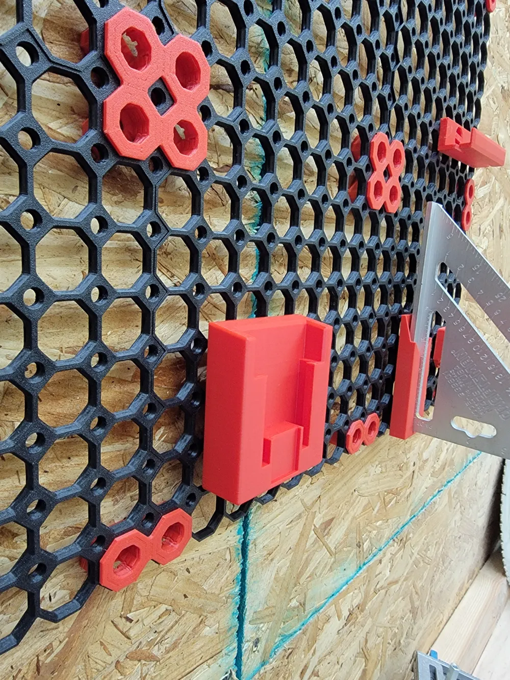 Milwaukee 18V No Latch Multiboard Battery Holder Remixed by Josh ...