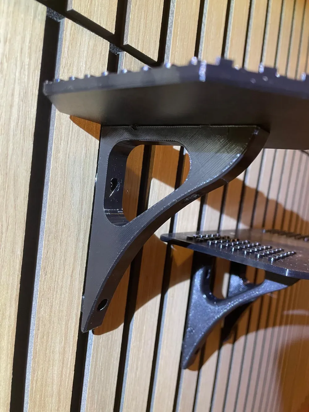 Wall mount suitable for Star Wars C-3PO - Free 3D Print Model - MakerWorld