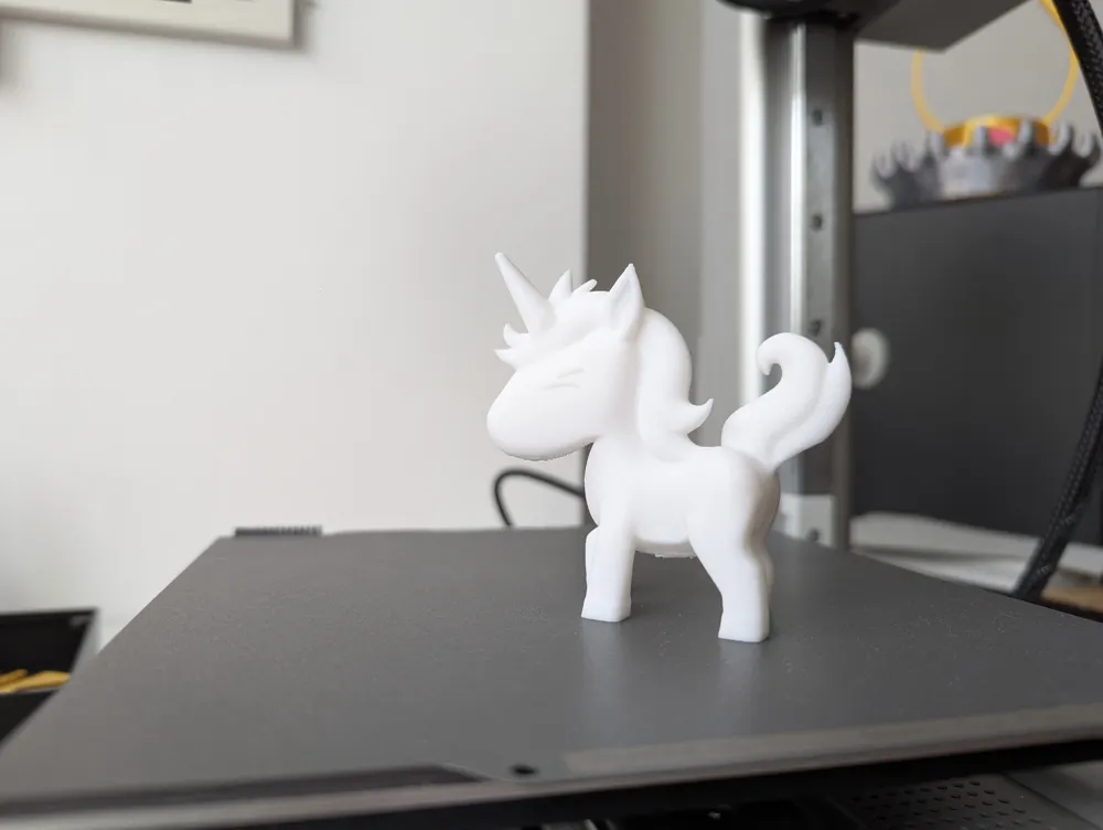Niedliches Einhorn von theStonefox MakerWorld: Kostenlose 3D-Modelle herunterladen