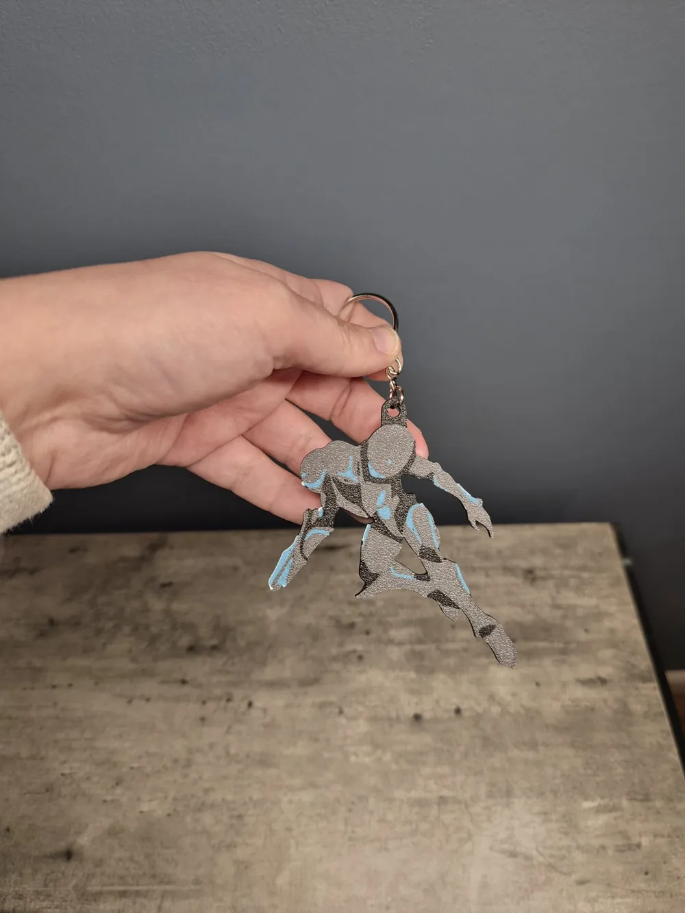 Dark Samus Keychain - Free 3D Print Model - MakerWorld