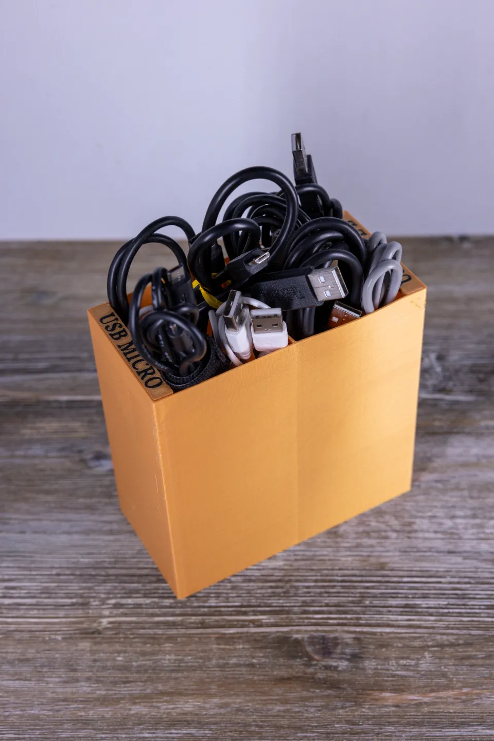 USB Cable Storage by dry3210 - MakerWorld