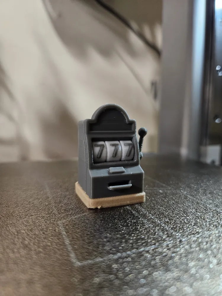 귀엽고 작은 포켓 슬롯머신 – 크기 조절 가능 - 무료 3D 프린트 모델 - MakerWorld