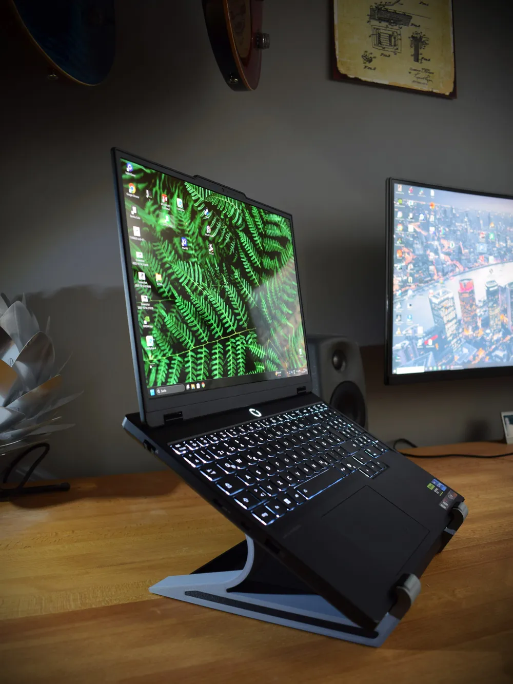 Sleek padded Laptop Stand (+PSU Storage) - Free 3D Print Model - MakerWorld