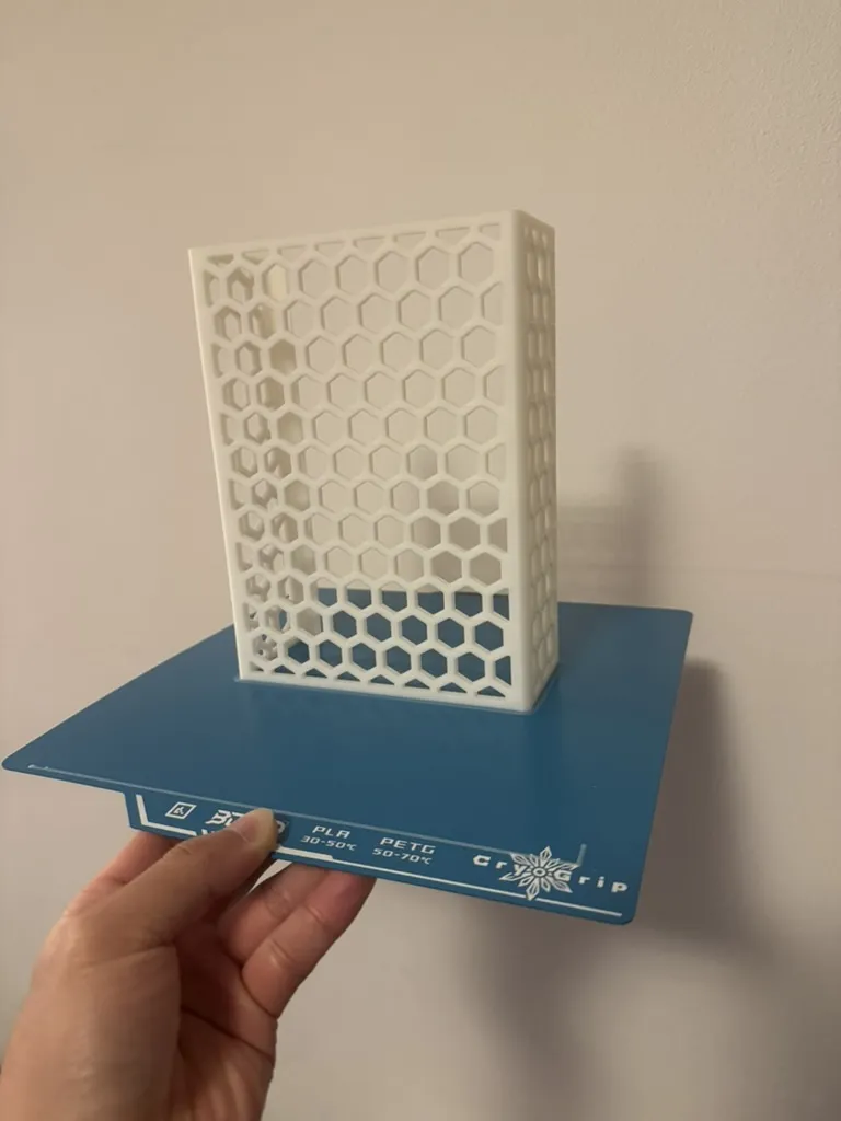 Honeycomb Cable Holder - Flexispot - Free 3D Print Model - MakerWorld