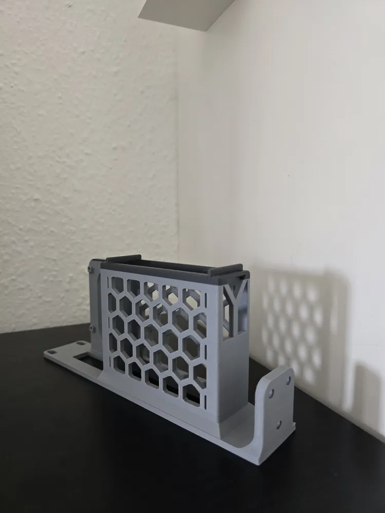 TP-Link LS105G+Raspberry Pi 19-inch rack mount by Mixmeister MakerWorld ...