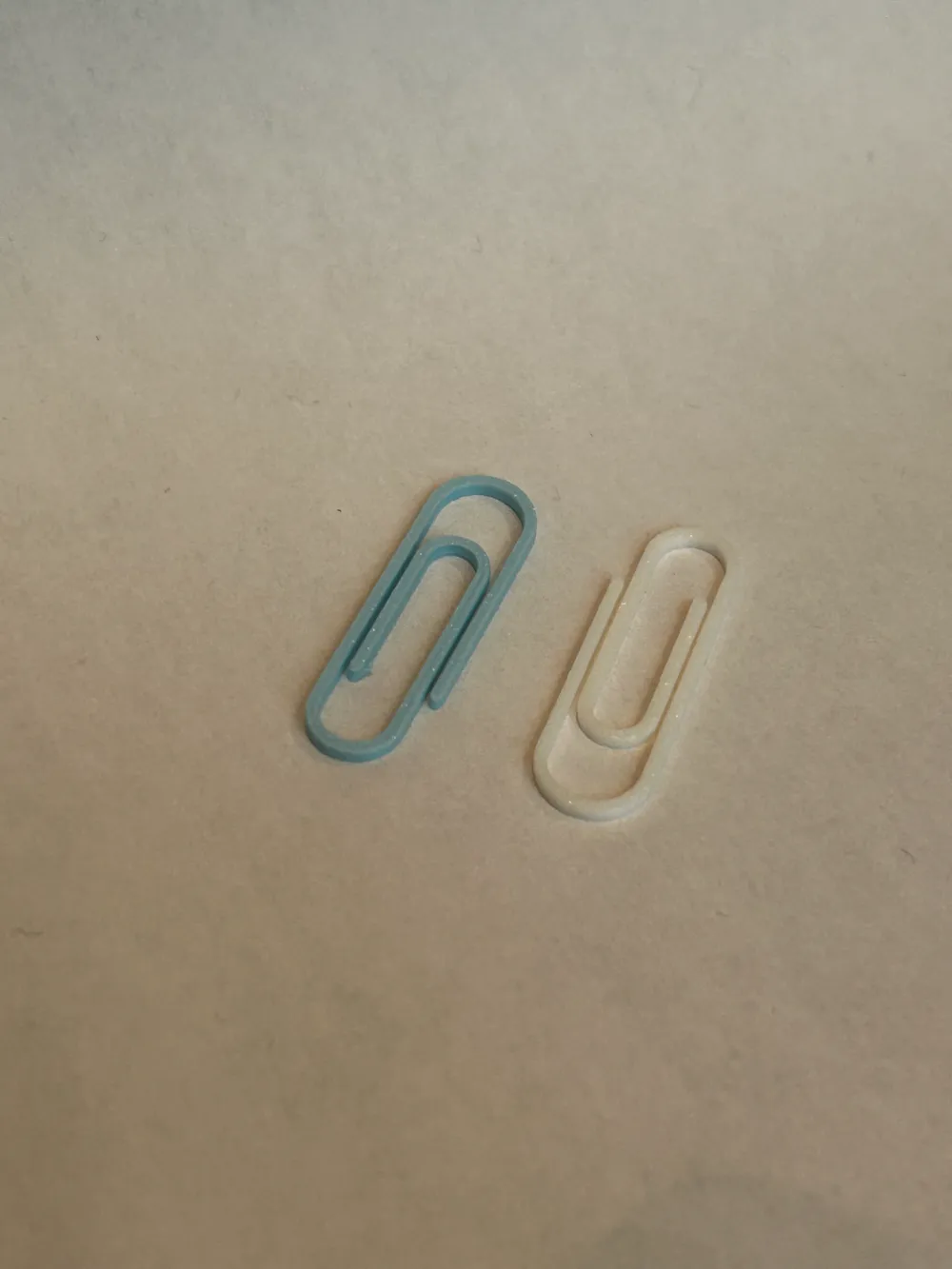 Paperclip -Easy to print- by Thijmen - MakerWorld